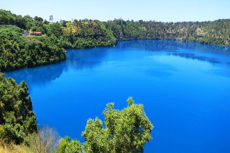 10 Most Beautiful Lakes in the world - Depth World