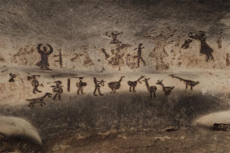 Top 10 oldest cave paintings in the World - Depth World