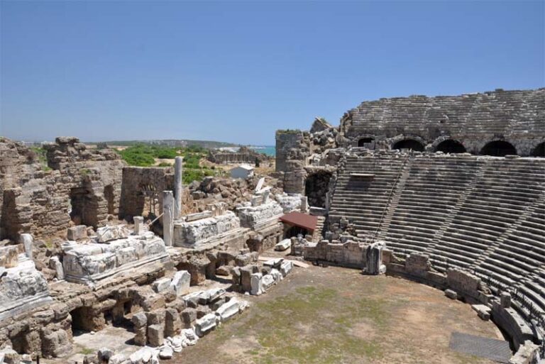 Top 10 historical theaters around the world - Depth World